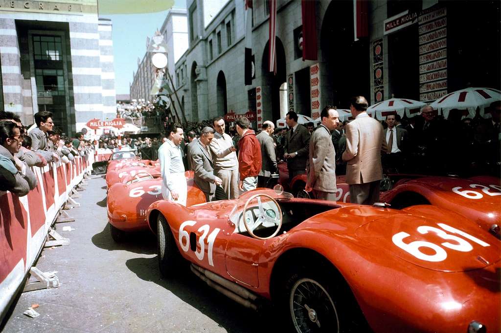 Mille Miglia: The Legendary Italian Road Race and Its Classic Car ...